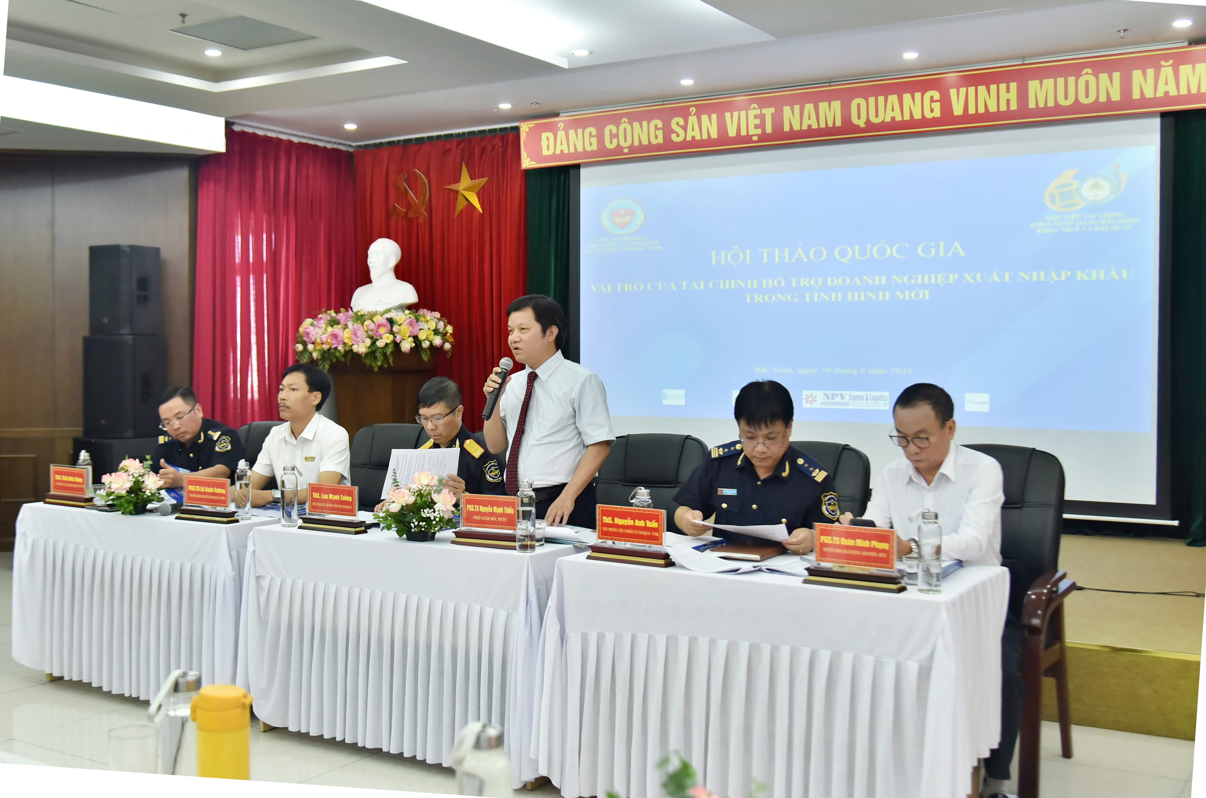 Hội thảo khoa học quốc gia - Tài chính hỗ trợ doanh nghiệp xuất khẩu