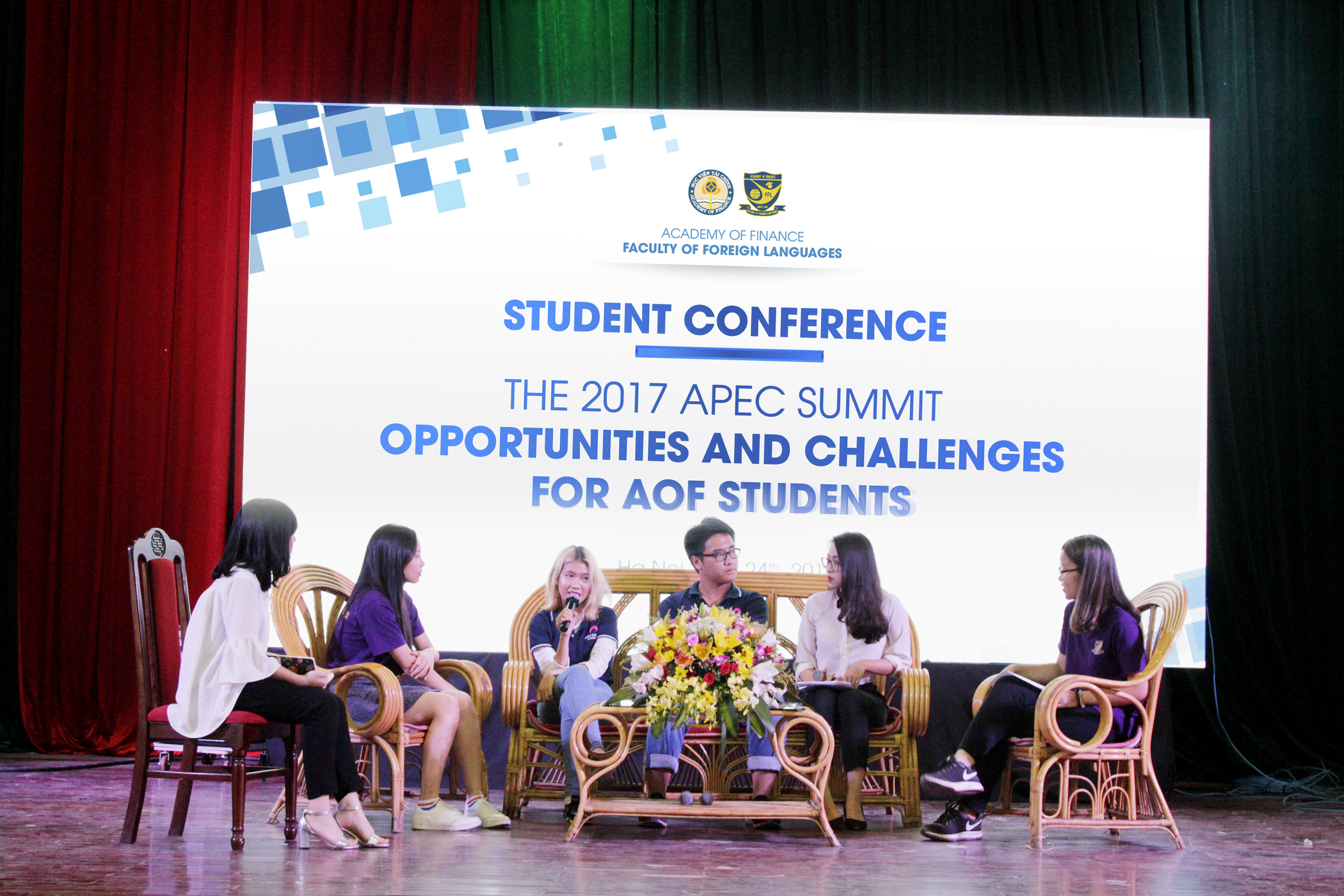 Hội thảo KHSV Khoa Ngoại ngữ 2018: Quy tụ sinh viên từ nhiều Khoa